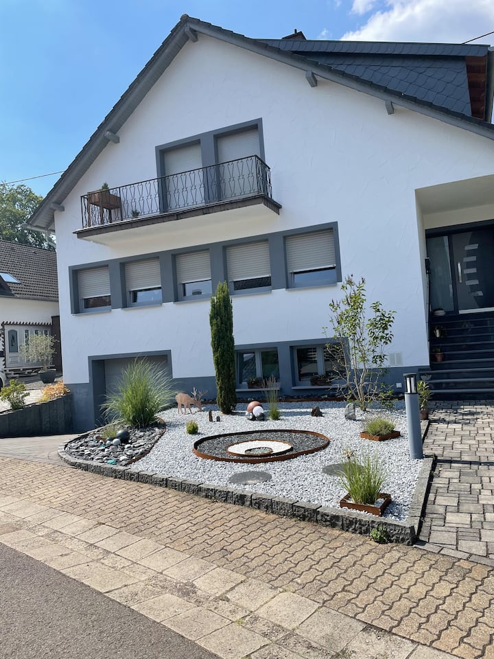 Fewo Am Waldrand (Ferienwohnung Waldeck, Losheim) - Losheim am See