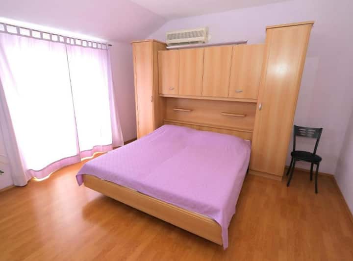 Apartments Trogrlić-studio With Balcony & Sea View - Hvar
