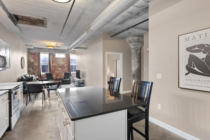 The Nelson Lofts - Unit 3 (2 Br) - Davenport, IA