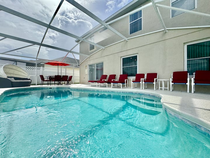 Peaceful & Lovely 5 Bed Pool Home - St. Cloud, FL