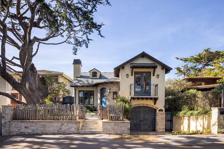 Isabella - Carmel-by-the-Sea, CA