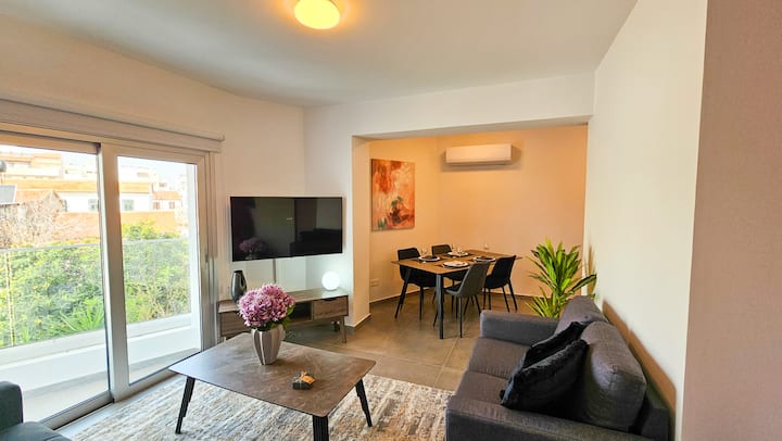 Sealife Citycenter Residences - 1bdr With Balcony - Lárnaca