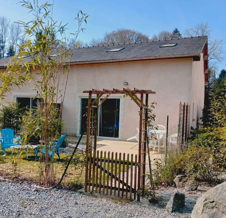 Gîtes De L'hivet - Le Granit - Merdrignac