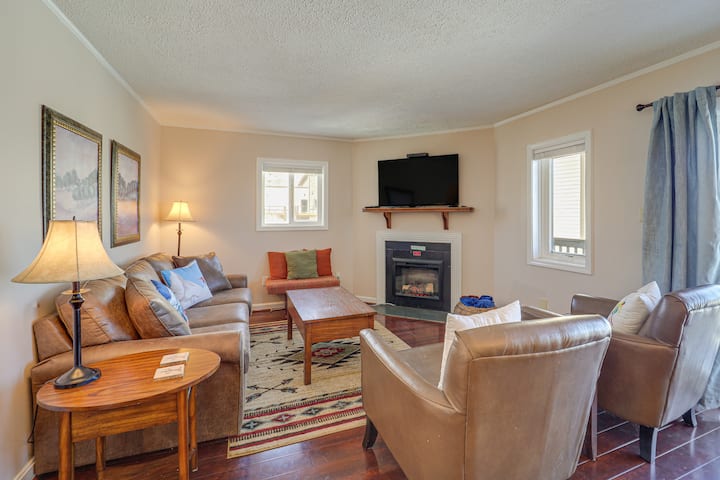 Balcony + Views: Sugar Mountain Haven! - Sugar Mountain, NC