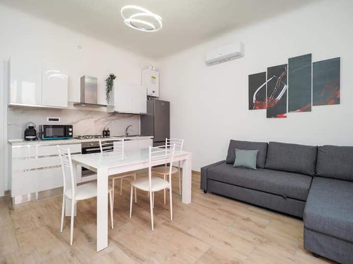 [20 Min From Duomo] Exclusive House - City Center - Sesto San Giovanni