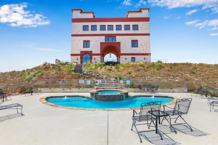 Arc De Texas - Louis Xiv Suite - On 2001 - Johnson City, TX