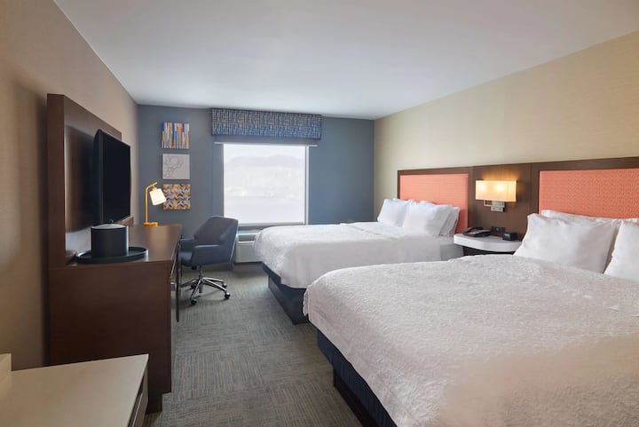 Non-smoking, 3 Spacious Hotel Rooms, Pet-friendly - Rhode Island