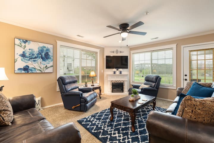 Little House On The 12th Hole - Luxury Golf Condo - Branson, MO