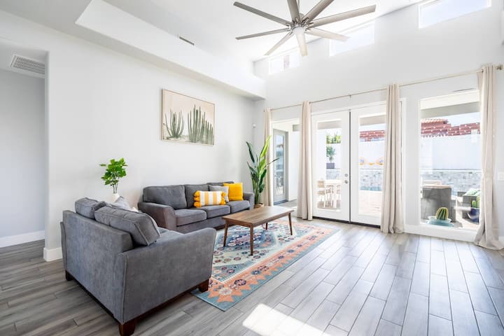 Private 5br Villa: Heated Pool/spa, Sleeps 10! - Palm Desert, CA