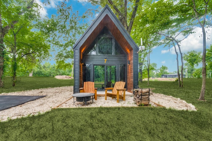 Modern Barn House Bliss | Cabin 7 - Indian Creek Lake, TX