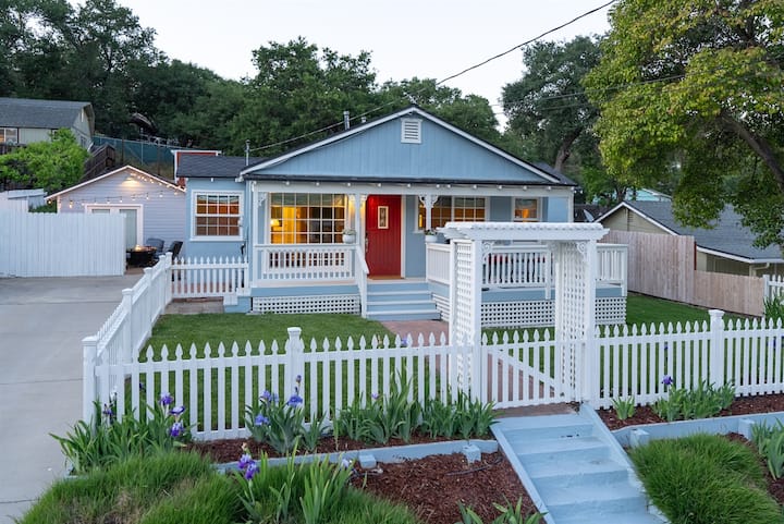 Tipsyon12th |Walk2dt| Pet Friendly - Paso Robles, CA