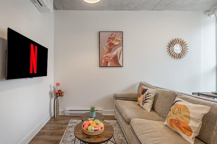 Concordia- Sleeps 3 - Montreal
