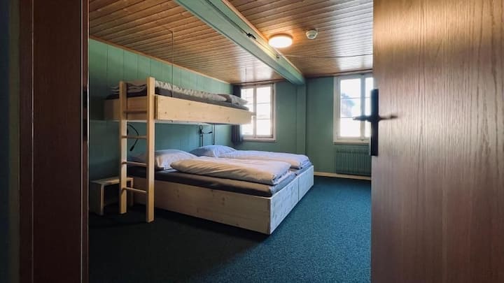 Dreibettzimmer Mit Eigenem Bad - Engelberg