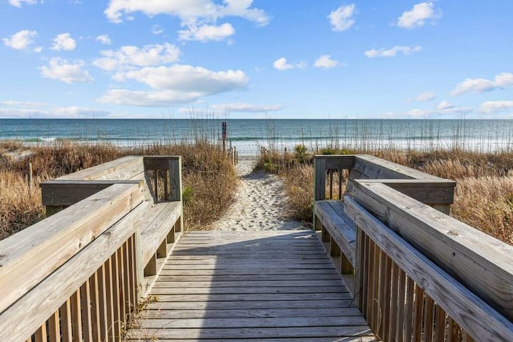 Outlook - 2nd Row W/ Amazing Views - Dog Friendly - Emerald Isle, NC
