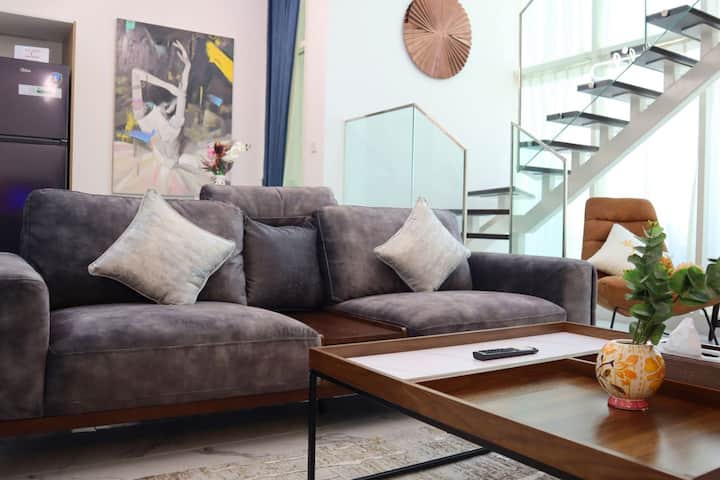 Drift Noir 2br | Pool, Parking & Wifi - Masdar. - Abou Dabi
