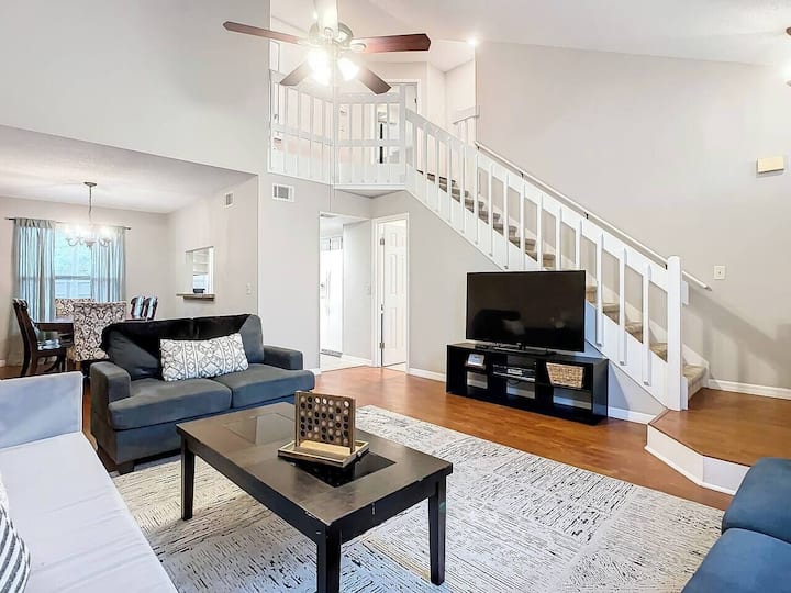4br/3ba • Sleeps 12 • Yard + Grill - Port Orange