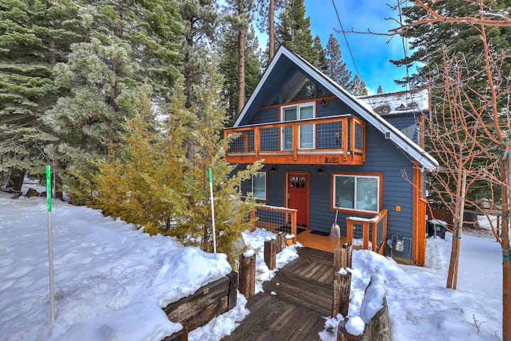 Cozy Cabin On Brule - Hot Tub + Ac + Pool Table - South Lake Tahoe, CA