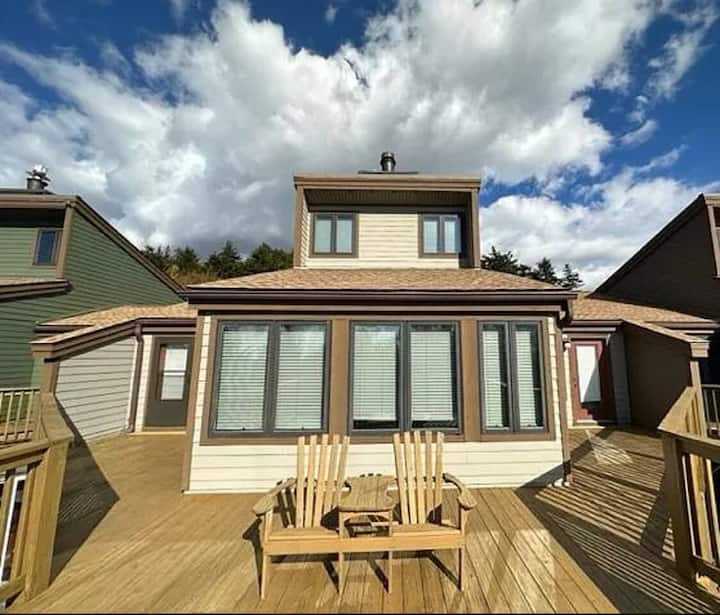 Exclusive Weekday Deals Snowshoe Luxury Ski Lodge - Snowshoe, WV