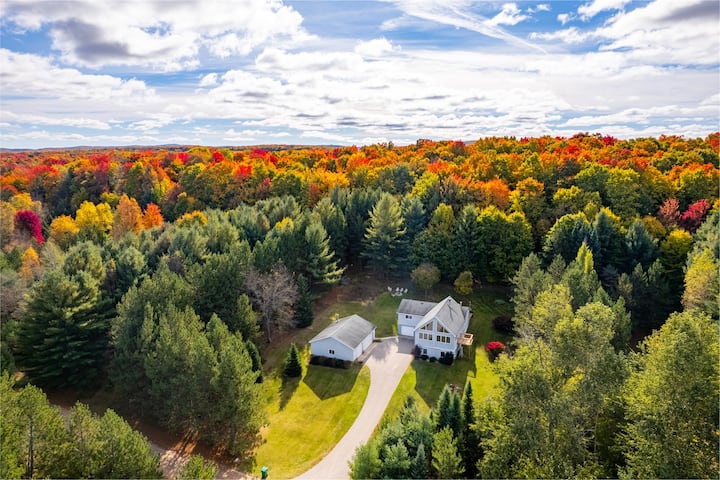 Ultimate Family Cabin - Ski Season Calendar Open! - Boyne City, MI