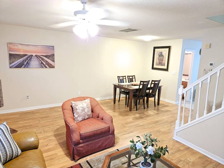 Spacious 3br | 9 Min Music Park, 10 Min Downtown - Clayton, NC