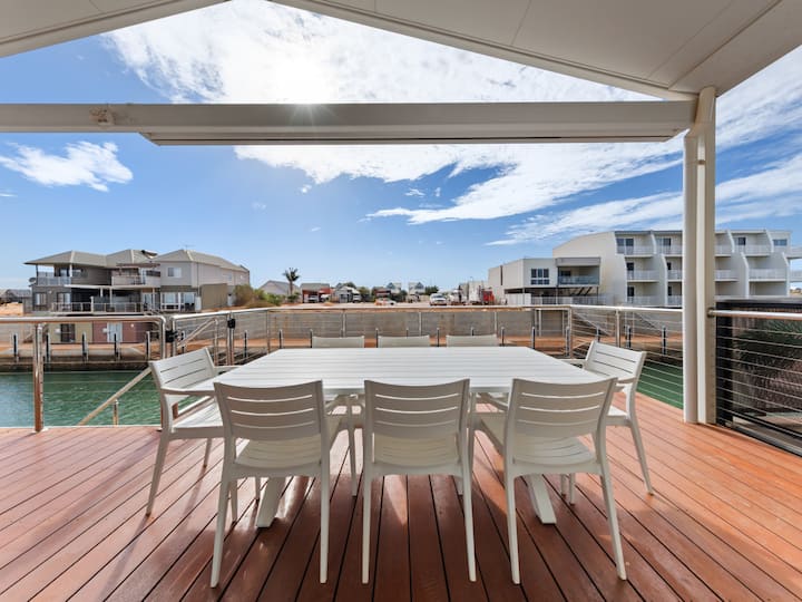 Exmouth Retreat -3x3 On The Canal - Exmouth