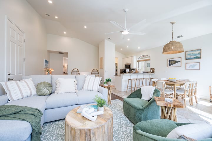 Gorgeous 3br One Block To Beach! - Pismo Beach, CA