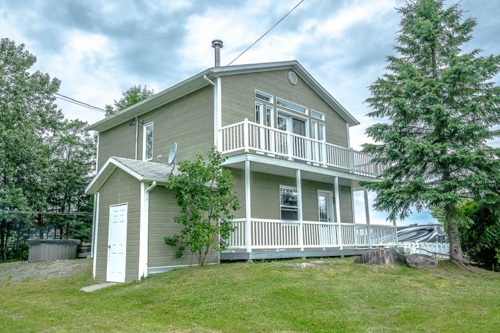 Chalet Lac-frontière | Vue Sur Le Lac - Quebec