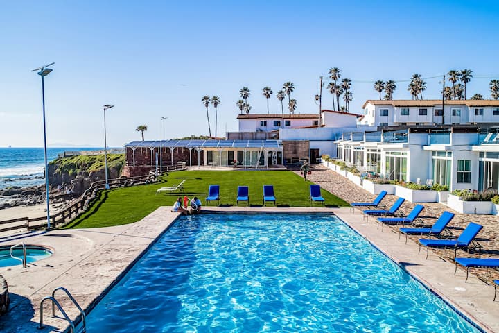 Beachside Dog-friendly 3br With Pool, Rooftop Deck - Rosarito