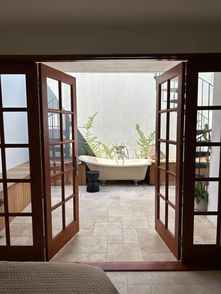 Surry Hills Apartment - Private Rooftop - Moore Park
