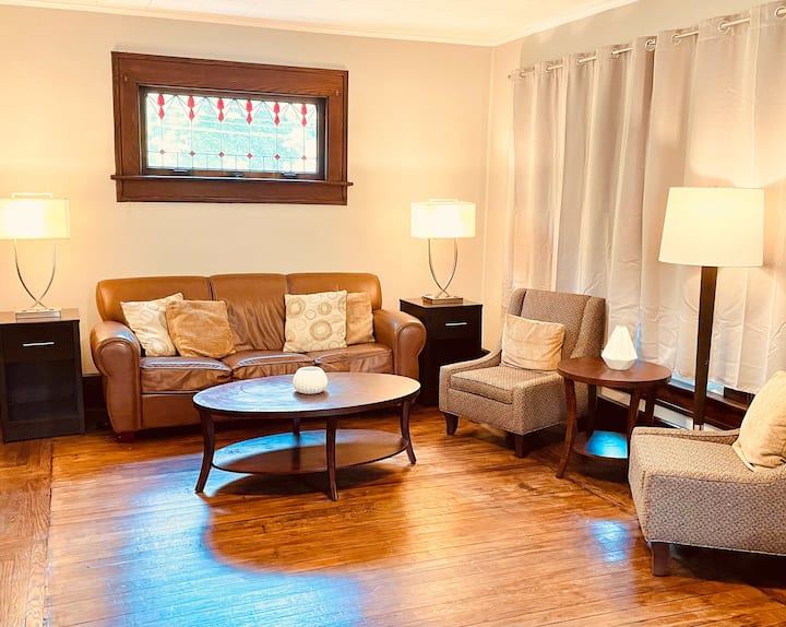 The Rubber City Bunkhouse - Akron, OH