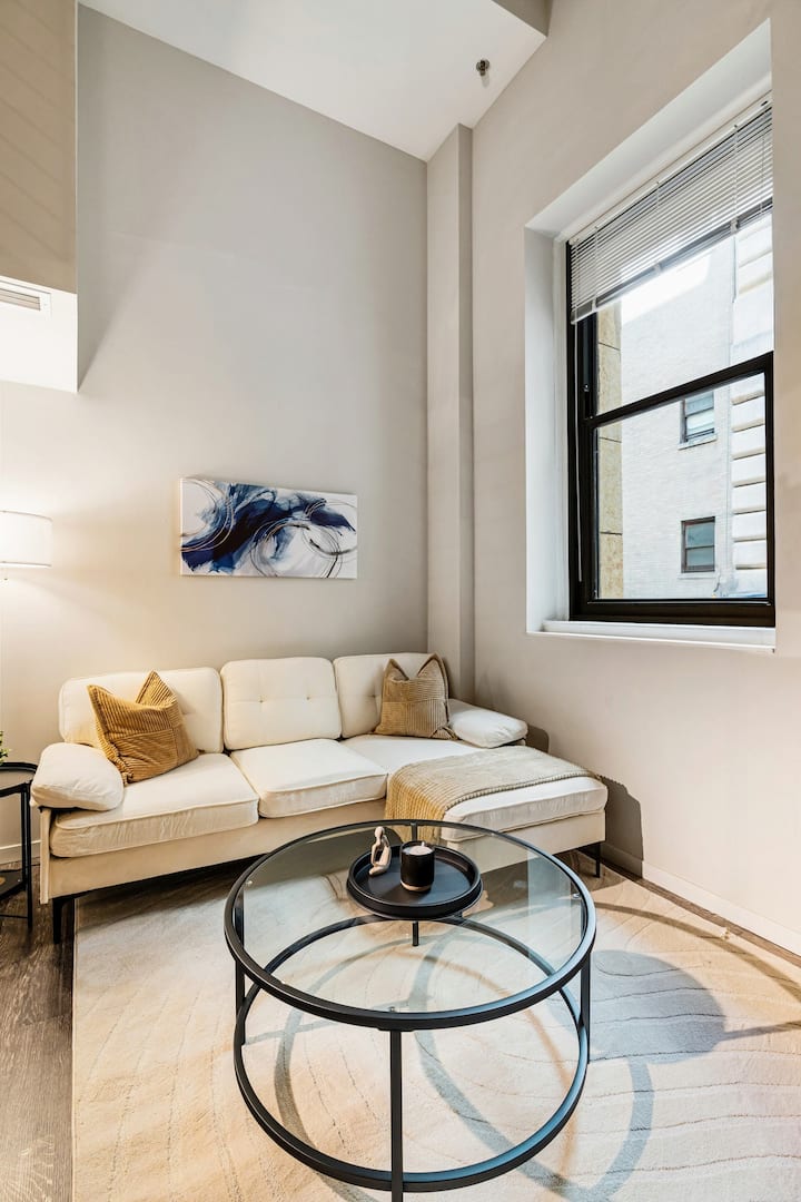 Otr Stadium Loft With Pool & Gym - Cincinnati, OH