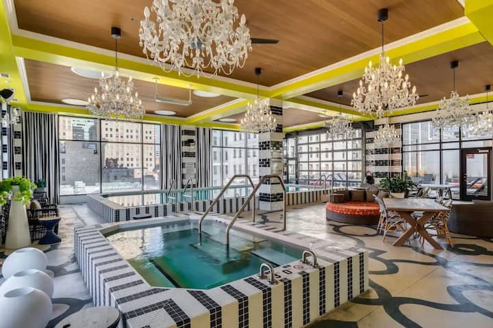 Cbd Otr Gym, Pool, Free Parking, Steps To Stadiums - Cincinnati, OH