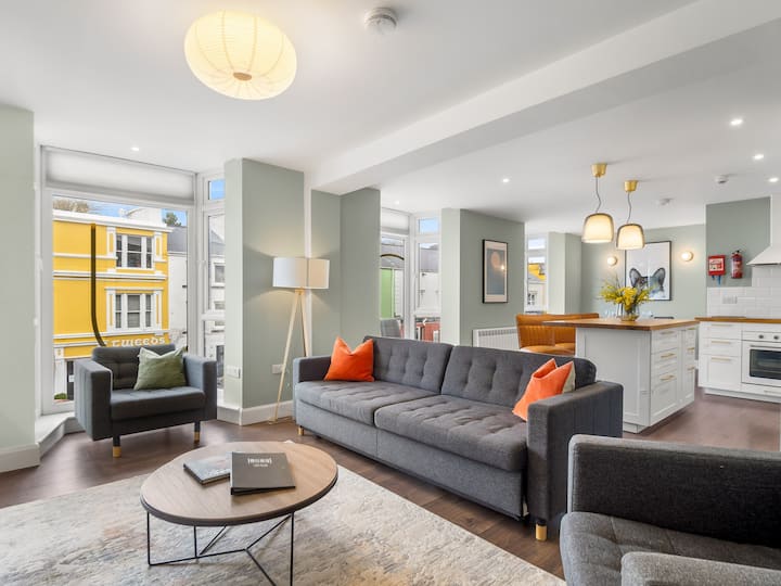 The Executive @ Clifden Boutique - Clifden