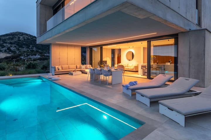 Hvar Villa With Infinity Pool & Sea Views - Hvar