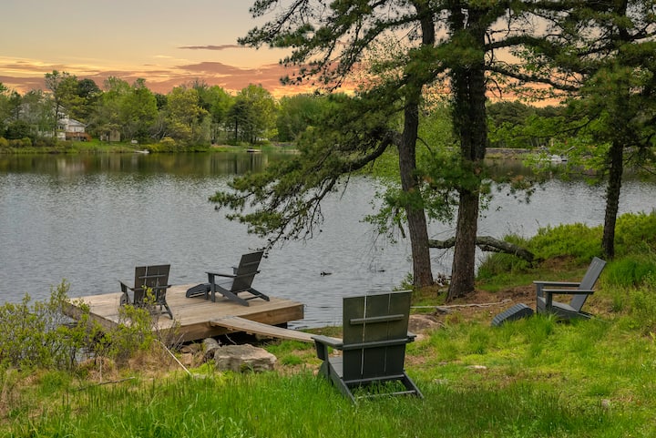 Inn The Poconos By Avantstay | Private Lake Access - Mount Pocono, PA