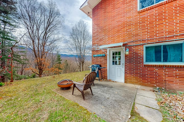 Remodeled Mtn Studio Near Downtown W/firepit & Ac - Waynesville, NC