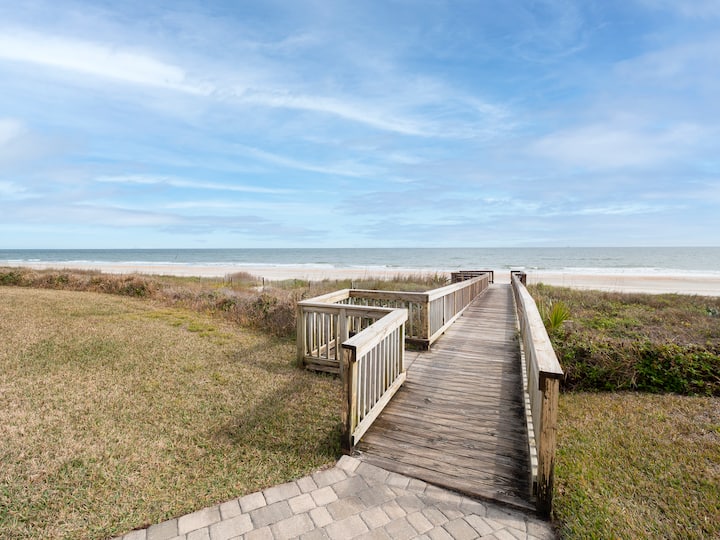 Surf Villa 626 | Beach Front, Wi-fi - Ponte Vedra Beach, FL