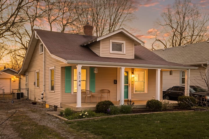 Pet-friendly Bungalow | Grill + Fire Pit! - Castleton, IN