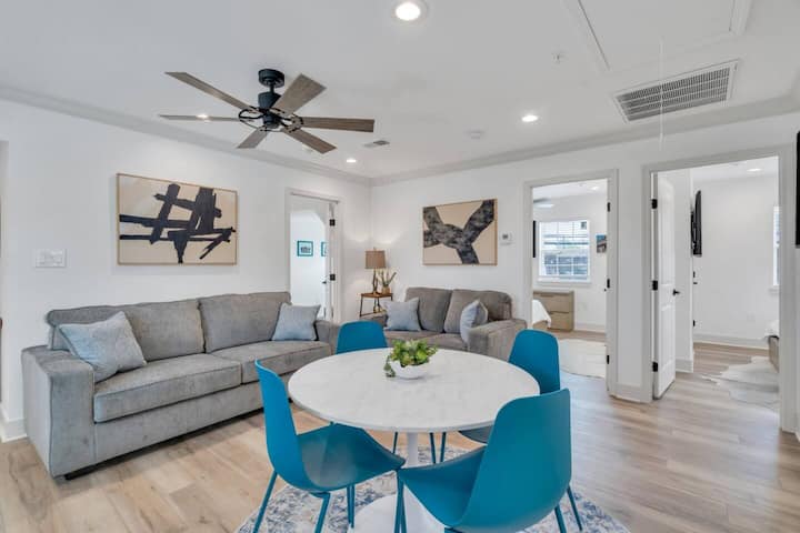 Centrally Located 6-br Suite In Hotel Near Fq - New Orleans, LA