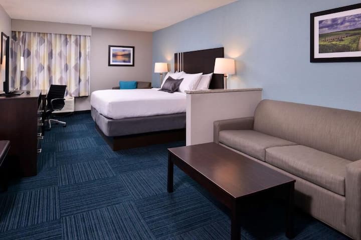 Cozy Suite In St Clairsville! Easy Access To I-70 - Oglebay Resort, WV