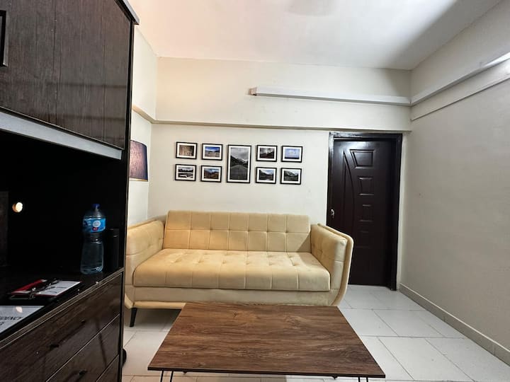No Unmarried Couple- 1-bed Apartment In North Kara - Karachi