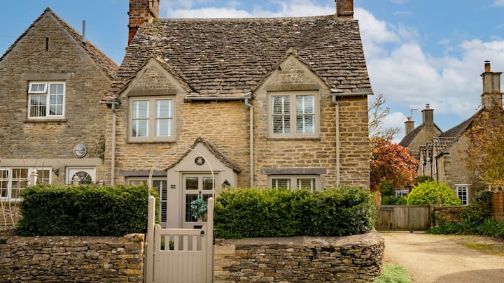 Gable Cottage, Meysey Hampton Near Cirencester - Bibury