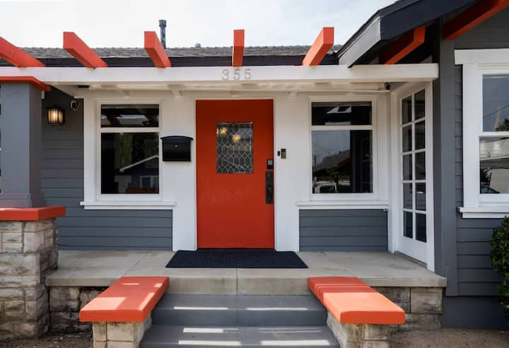 Hgtv Featured Modern Craftsman Mins2beach+gamer - Long Beach, CA