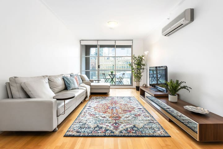 A Comfy Studio Next To Darling Harbour, City Views - North Sydney