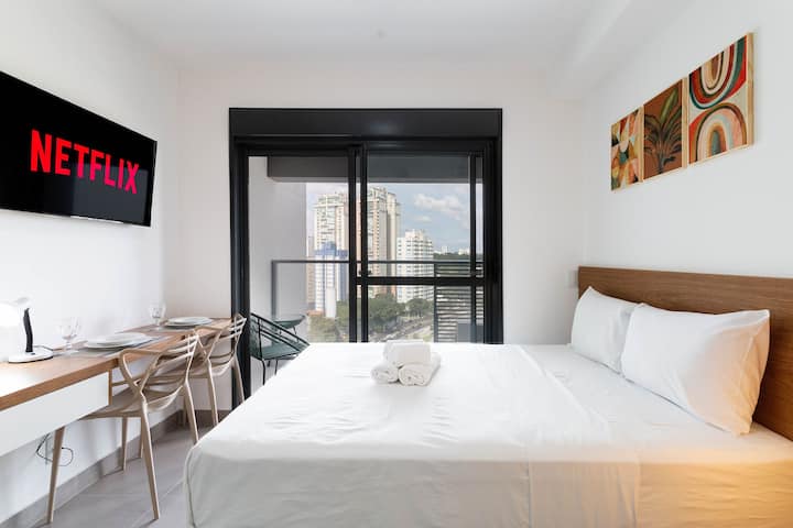 Studio With Home Office Space Next To The Subway - Santo Amaro