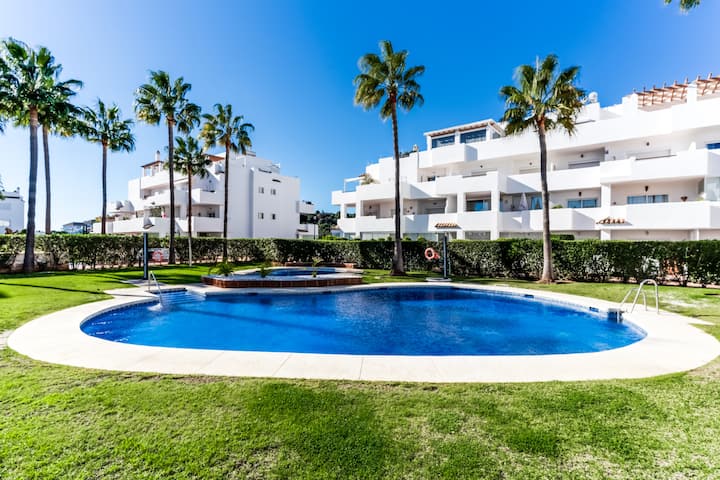 Cozy Apartment W/ Pool & Bbq Grill - Estepona