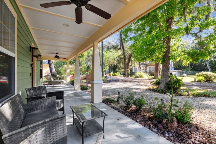 Beachwalk Bungalow | Pet-friendly, Wifi, & Beach - American Beach, FL