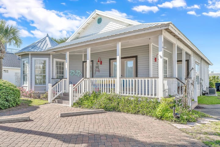 W Destin, Walk To Beach! 3k/1 Bunk Room 3/bath - Destin, FL