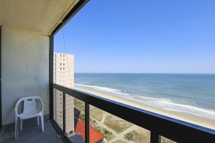 Beachfront Studio With Balcony, W/d, & Pool - Ocean City