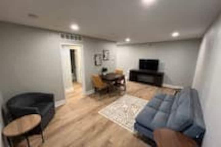Aksarben Apt-close To Uno - Omaha, NE